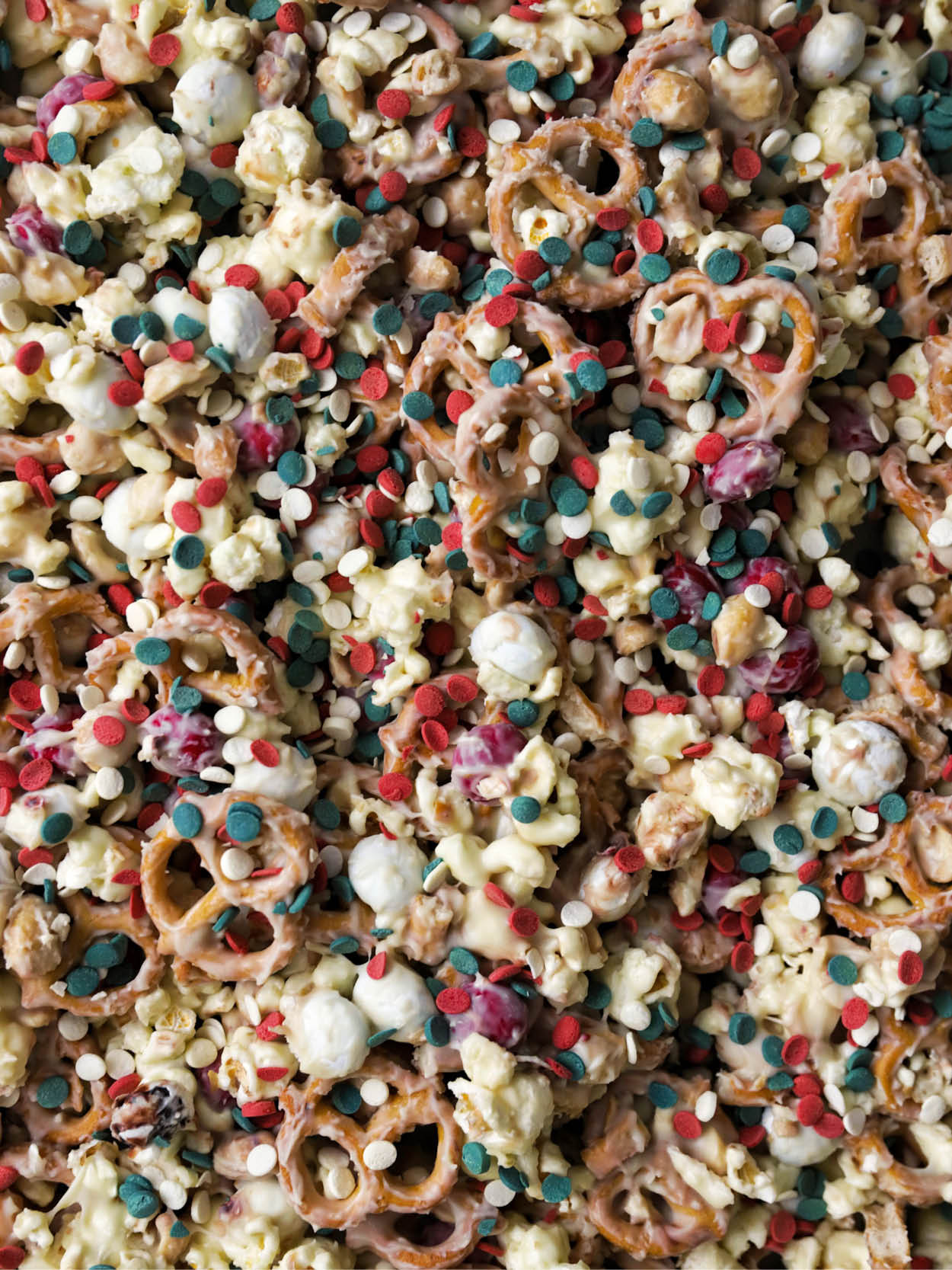 White Chocolate Holiday Snack Mix (Gluten Free, Dairy Free, Low Sugar ...